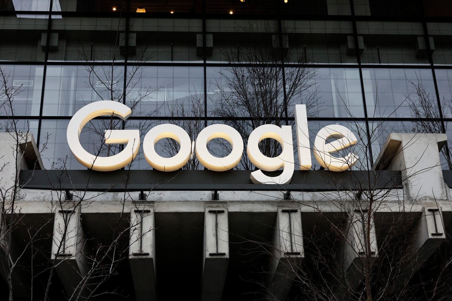 Google Stock: In Our 'Too-Hard Pile' But Does Get Attention (NASDAQ ...