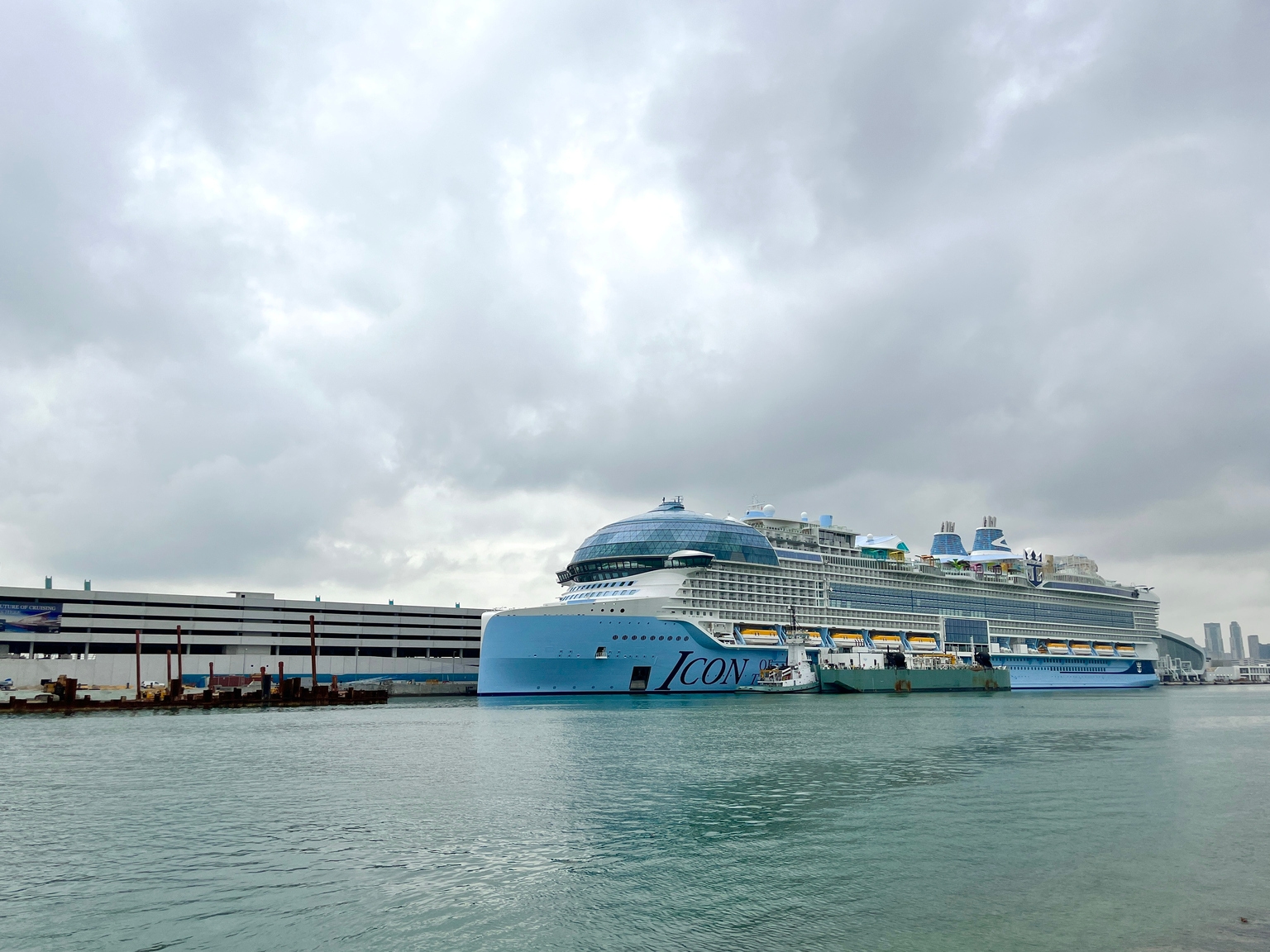 The world's largest cruise ship is on the high seas | Seeking Alpha