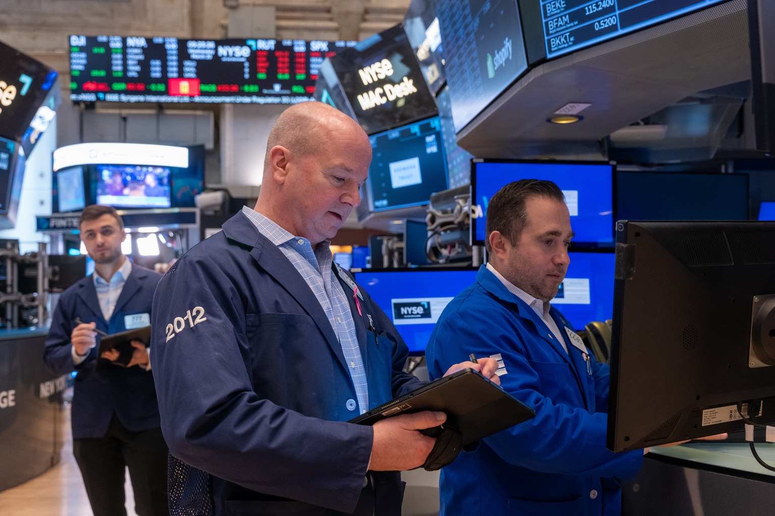 Dow, S&P, Nasdaq rise as Fed reaffirms rate cut outlook, leans dovish ...