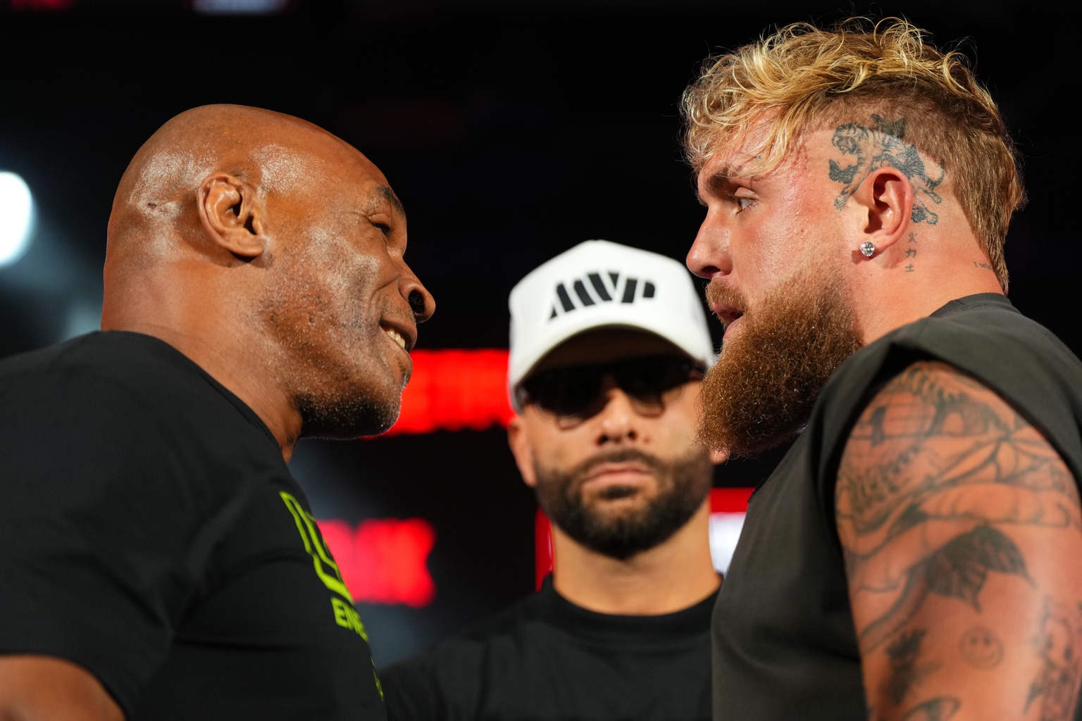 In Mike Tyson vs. Jake Paul, it's Netflix that went down (NASDAQ:NFLX ...