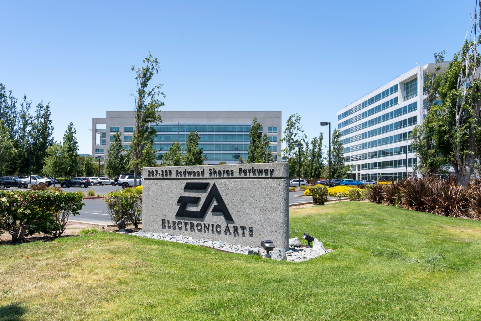 Electronic Arts Stock: Sell The Takeover News (NASDAQ:EA) | Seeking Alpha