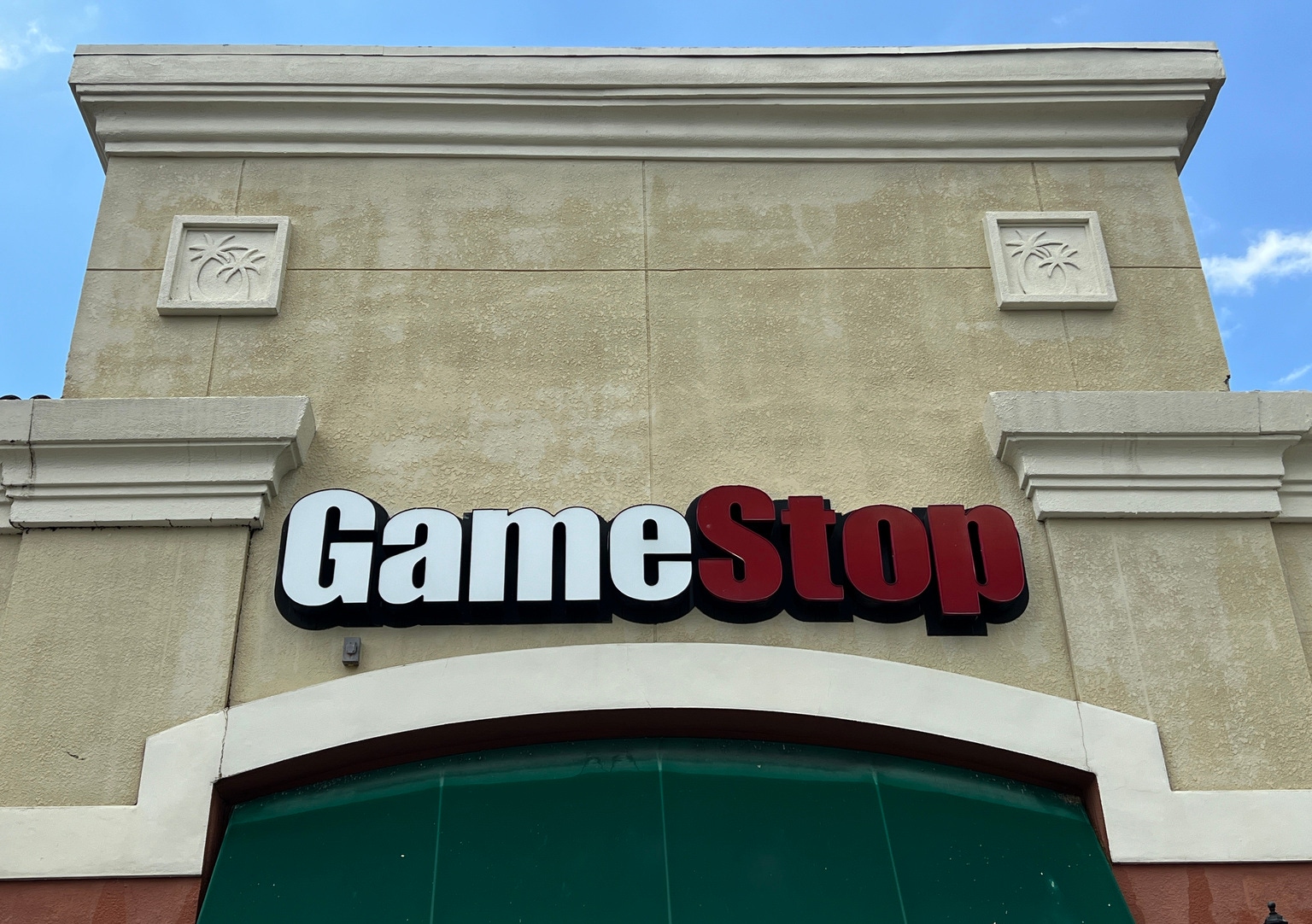GameStop Holiday Quarter Earnings Preview Signals Muted Numbers (NYSE ...