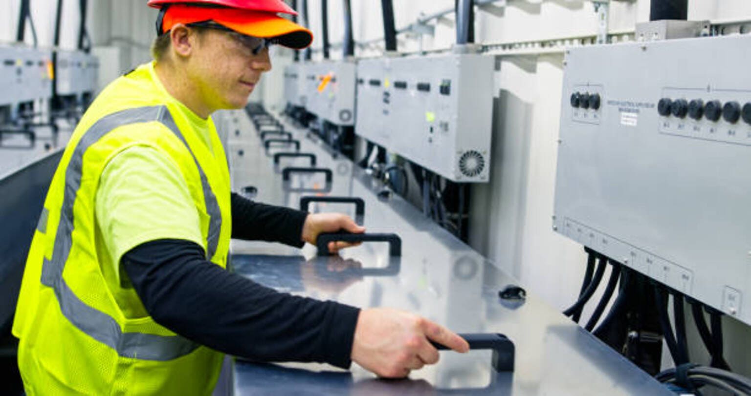 Vertiv, Eaton seen as top AI data center cooling winners: BNP Paribas ...