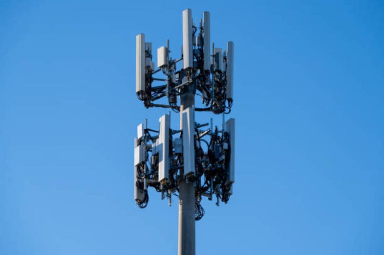 American Tower issues light 2026 guidance amid cost efficiency push; Q4 ...