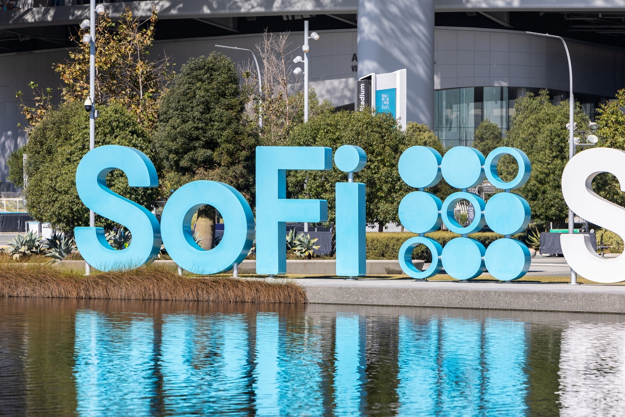 SoFi: Meme Stock Phenom, Crypto And Private Equity (NASDAQ:SOFI ...