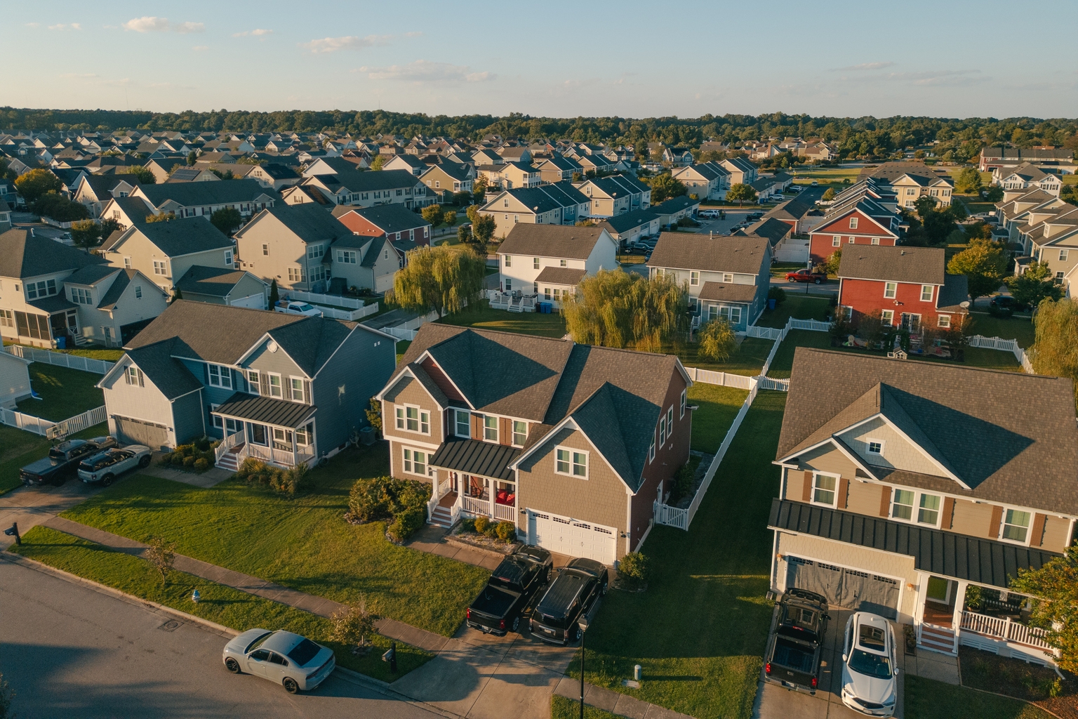 Howard Hughes: Not Attractive Post-3Q25 Due To Lack Of Clarity (NYSE ...