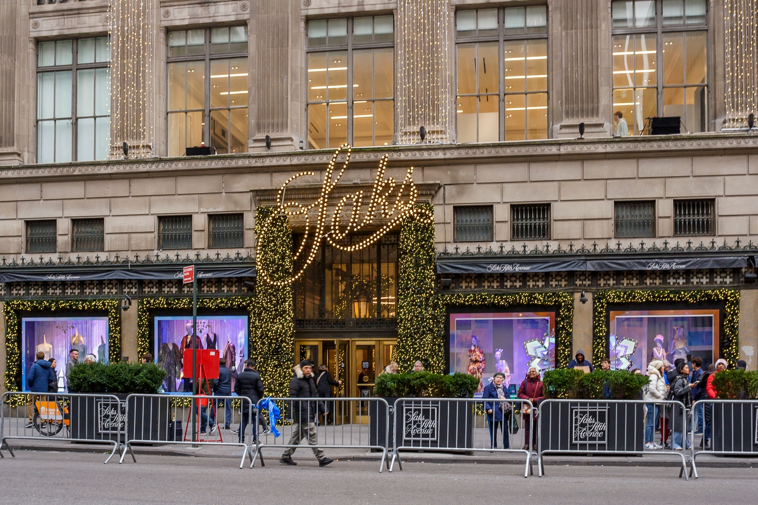 What Went Wrong At Saks Global? | Seeking Alpha