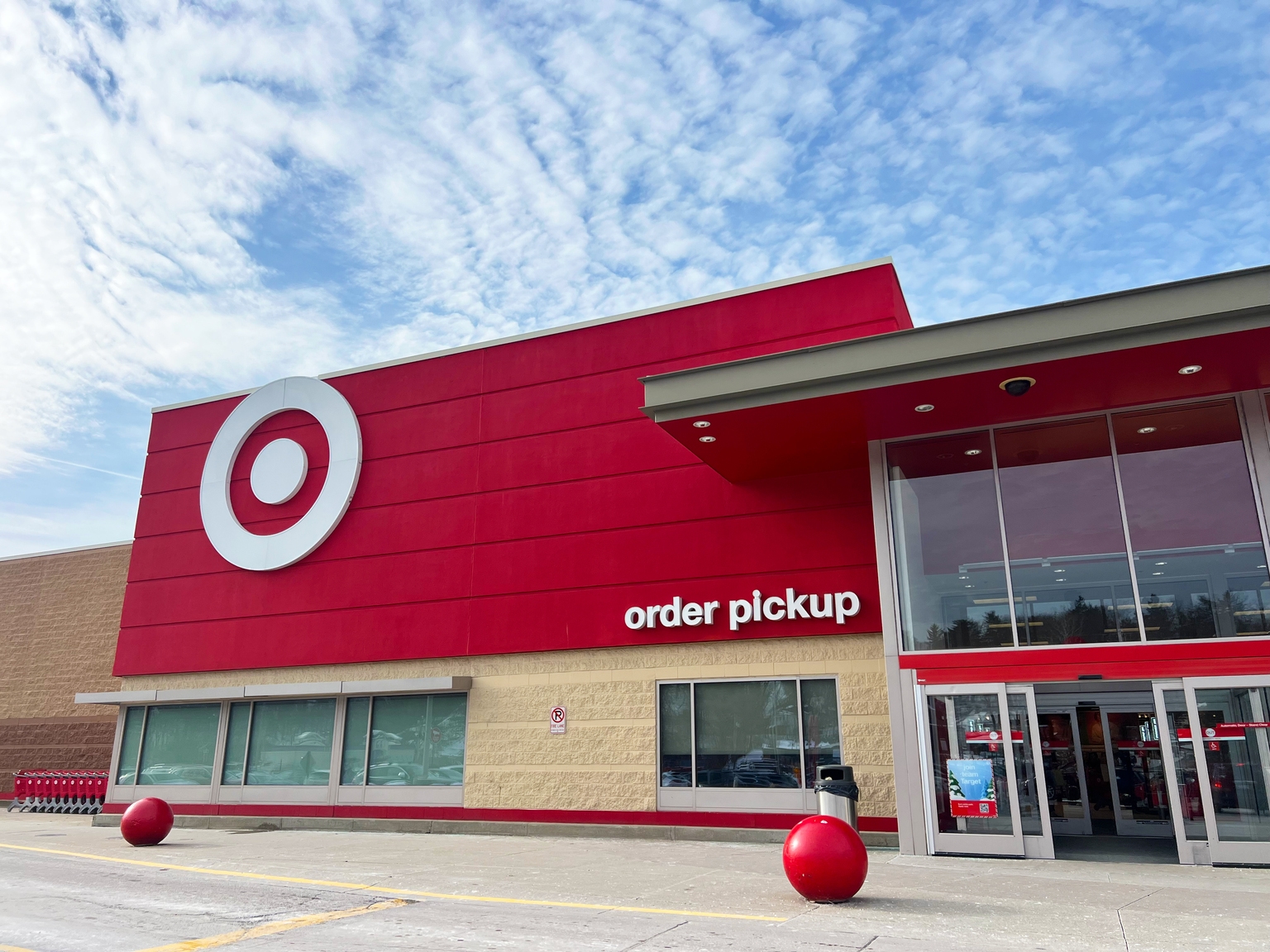 Target: Sales Remain Weak, Shares Fairly Valued (NYSE:TGT) | Seeking Alpha