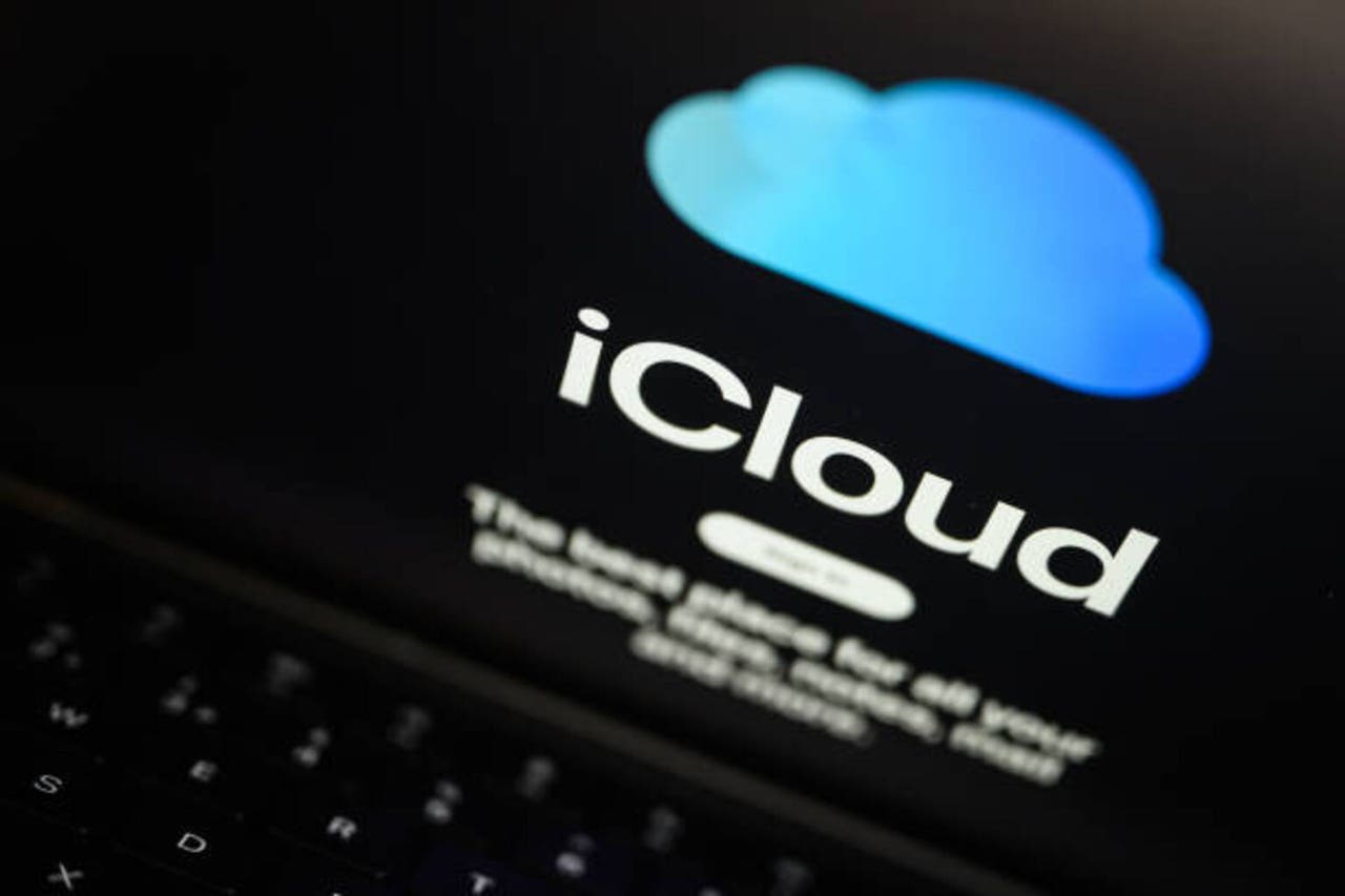 Apple begins Siri AI monetization push with iCloud+ subscription (AAPL ...