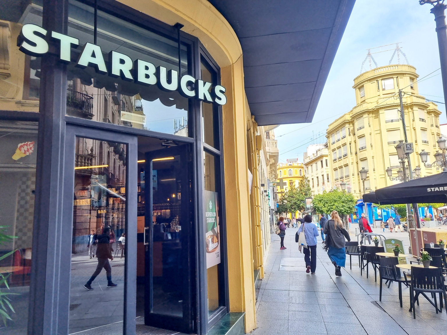 Starbucks Stock: What The 3-Step DuPont Model Reveals About Valuation ...