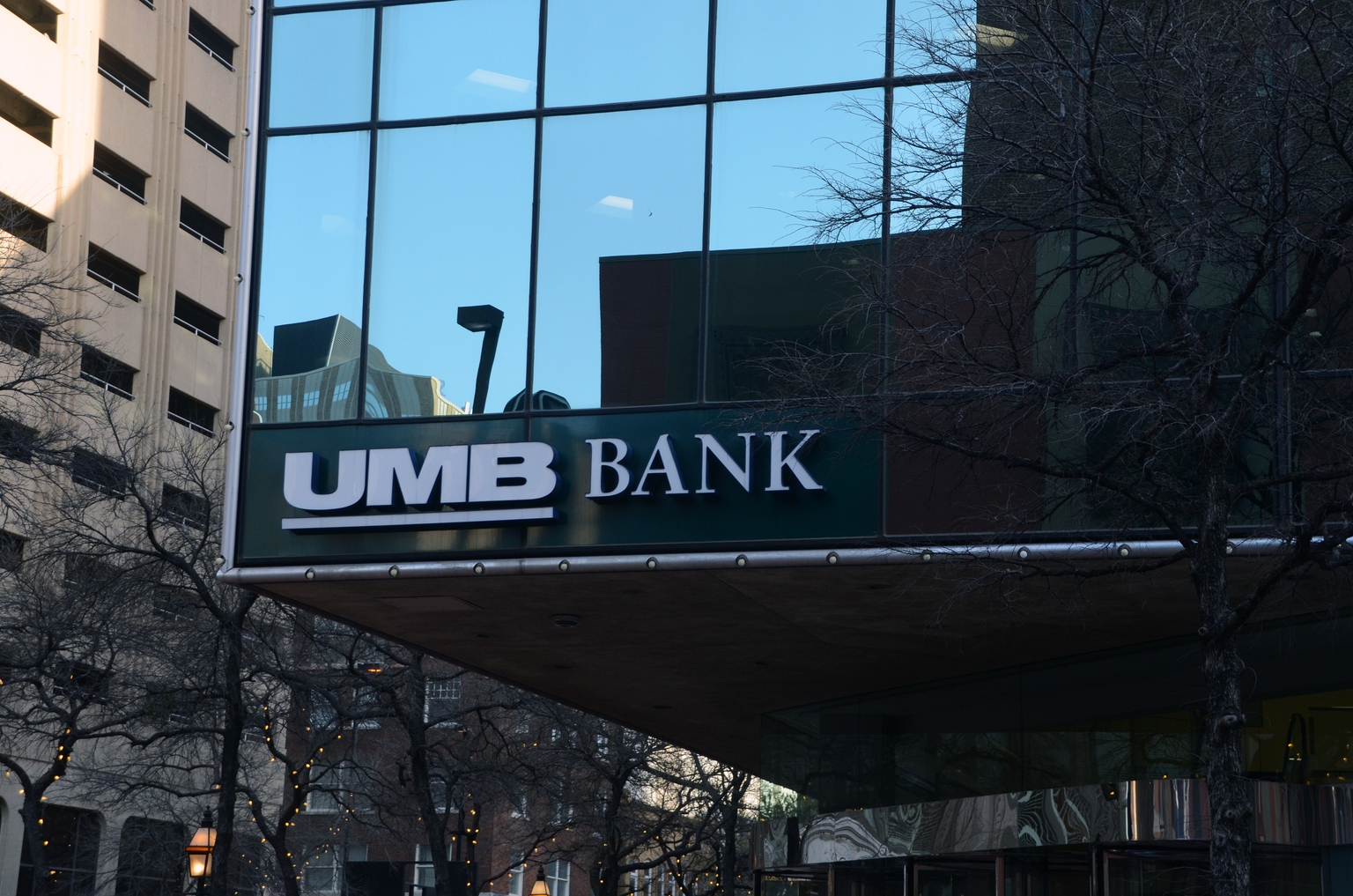 UMB Financial: Fundamentals Increasingly Priced In (Downgrade) (NASDAQ ...