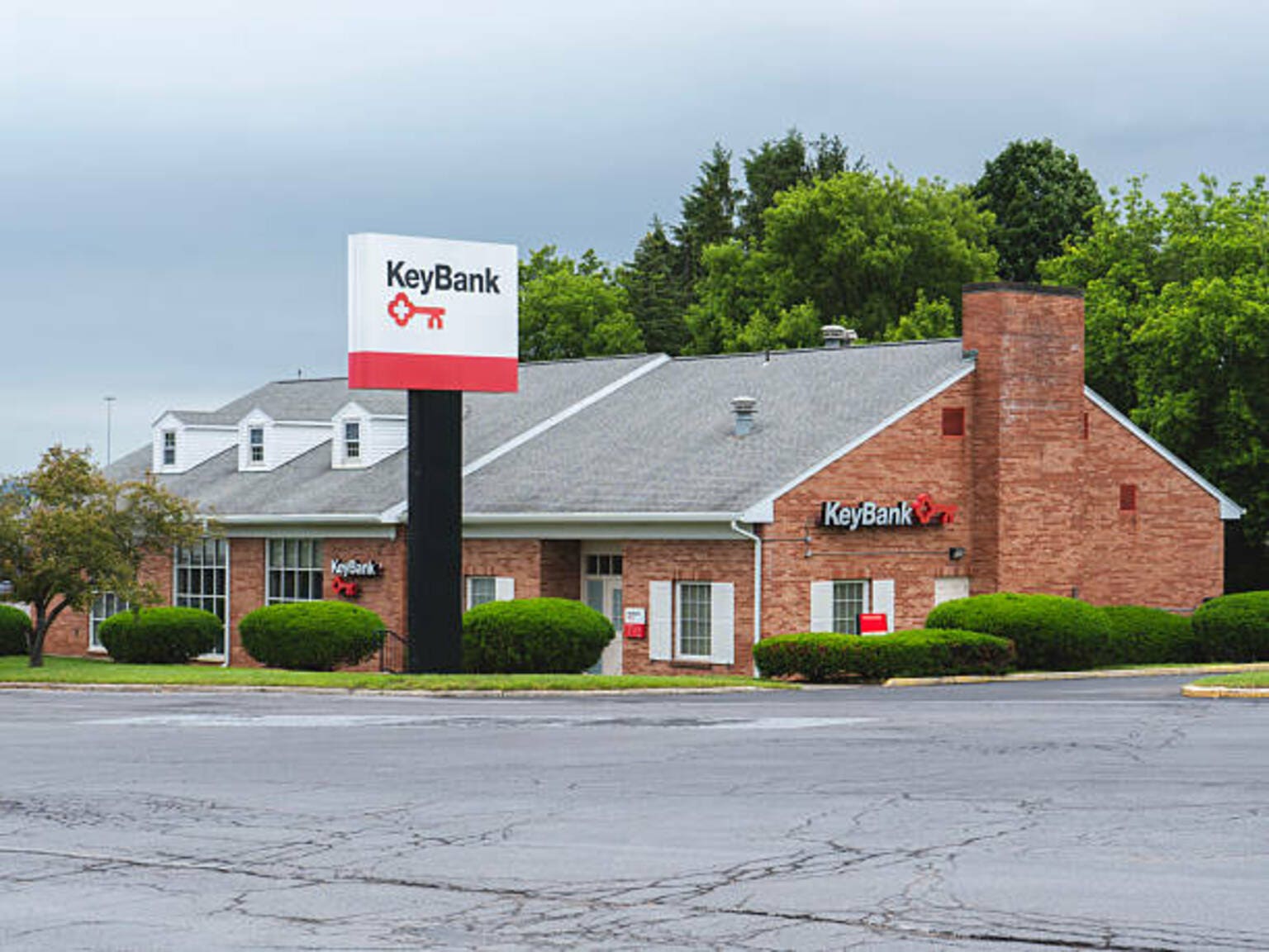 KeyCorp Q2 earnings beat reflects investment banking rebound, loan ...