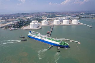 Energy Transfer delays FID for Lake Charles LNG to 2026 - Bloomberg (ET ...