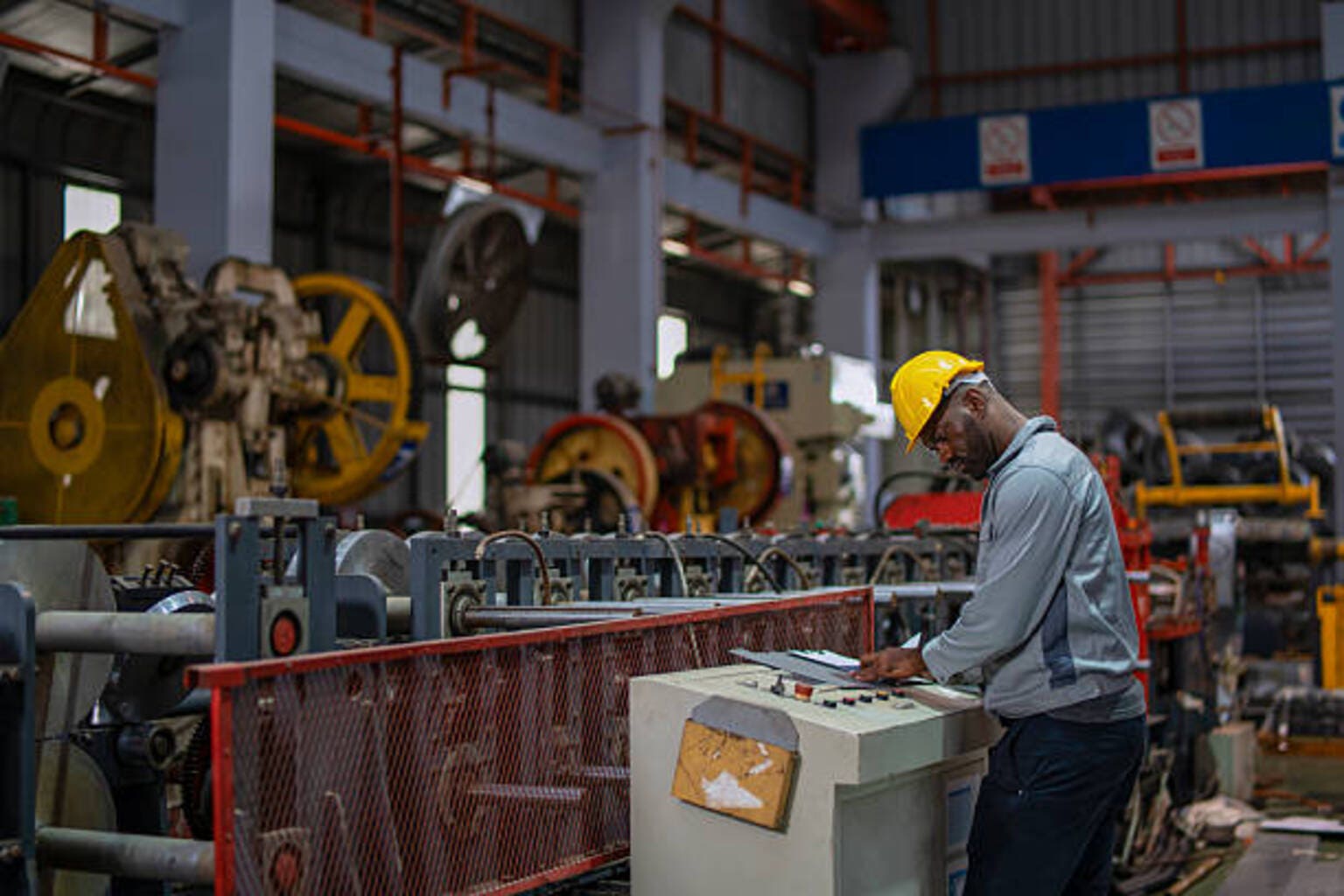 Dallas Fed Manufacturing Index turns less negative in December as ...