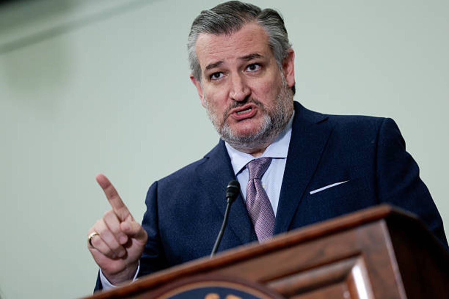 Two GOP senators ask for $200B tax cut that would bypass Congress ...