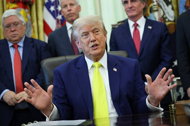 Trump pushes restraint after Iran missile barrage raises Middle East ...