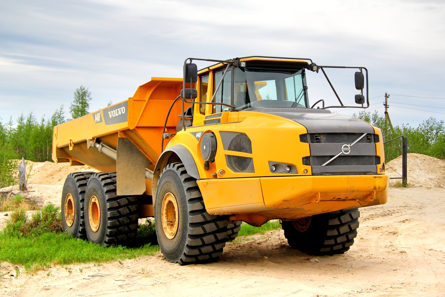 Volvo Group Stock: A Hold After Earnings (OTCMKTS:VLVLY) | Seeking Alpha