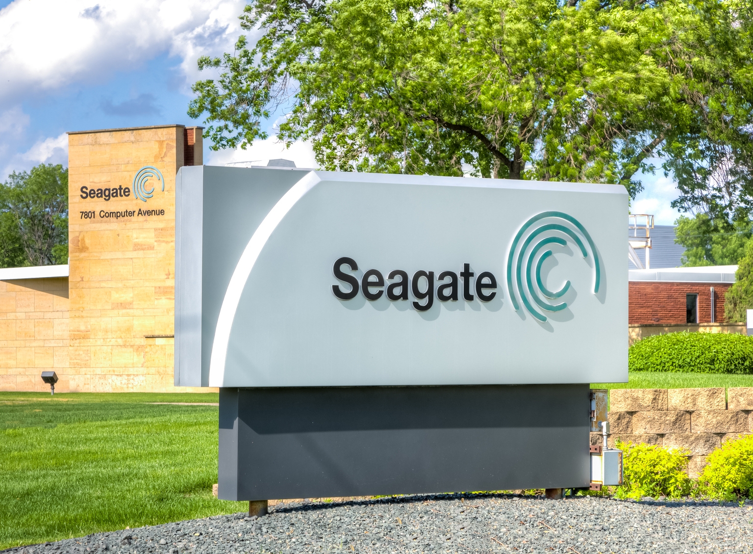 Seagate: Micron And SK Hynix Gave The Greenlight To Buy More (NASDAQ ...