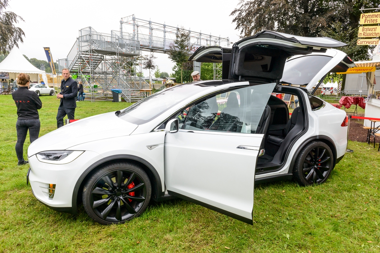 Tesla: Innovation Is Secular, Challenges Are Temporary (NASDAQ:TSLA ...