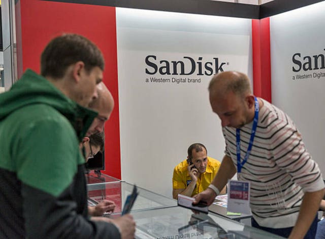 Sandisk announces pricing of upsized secondary stock offering | Seeking ...