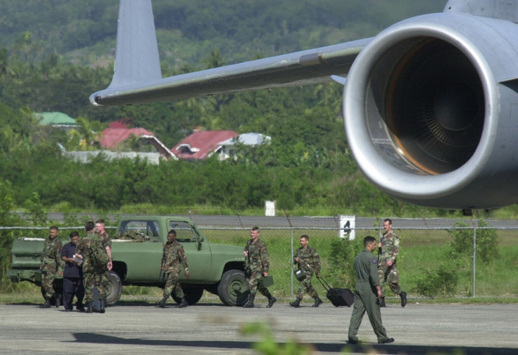 V2X’s stock falls to six-month low after cutting guidance (NYSE:VVX ...