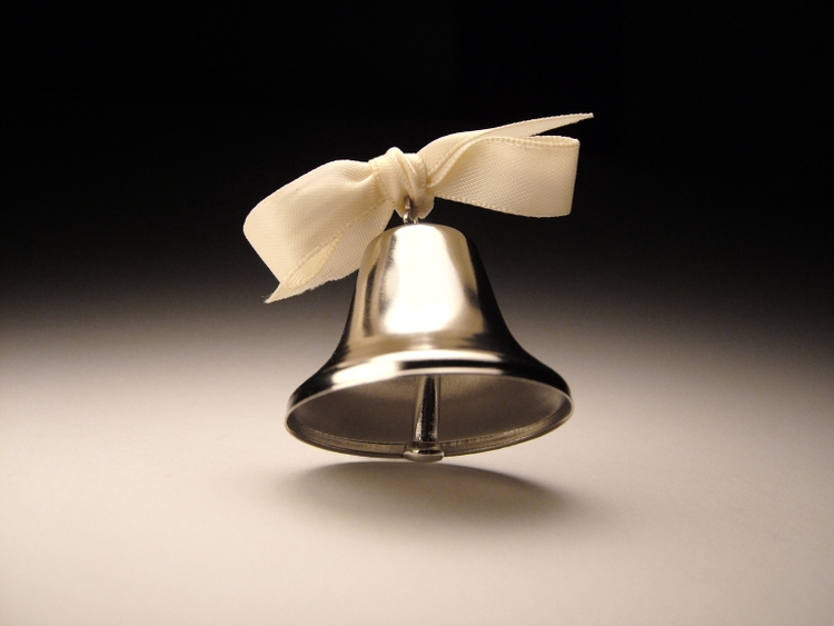 BCE Stock: For Whom The 7% Bell Tolls (NYSE:BCE) | Seeking Alpha