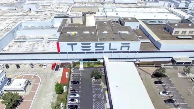 Tesla: Looking Down From Above (NASDAQ:TSLA) | Seeking Alpha