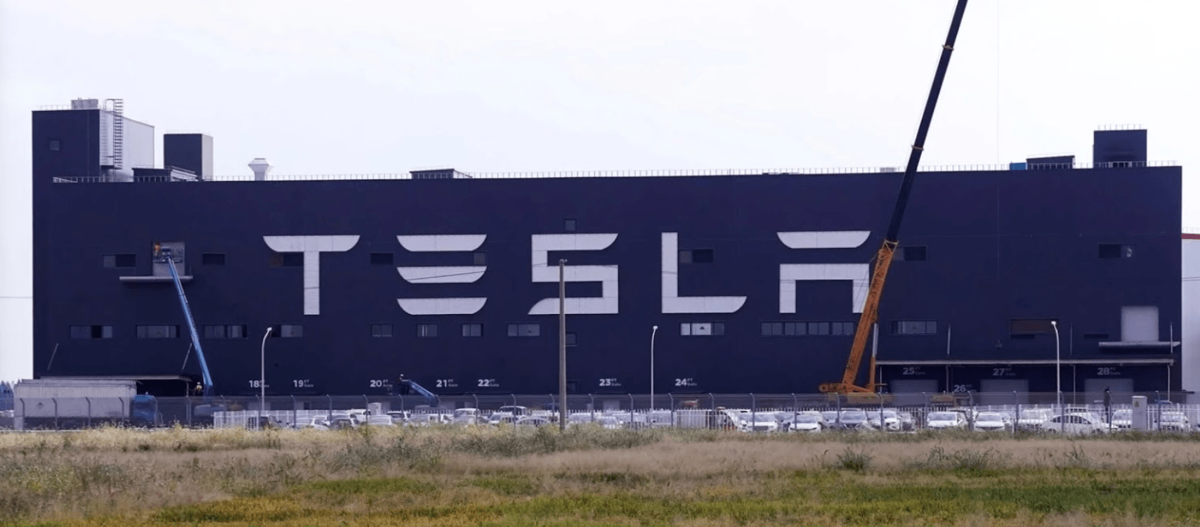 Tesla: Laser-Focused On Disruptive Innovation, $1,750+ Next (NASDAQ ...